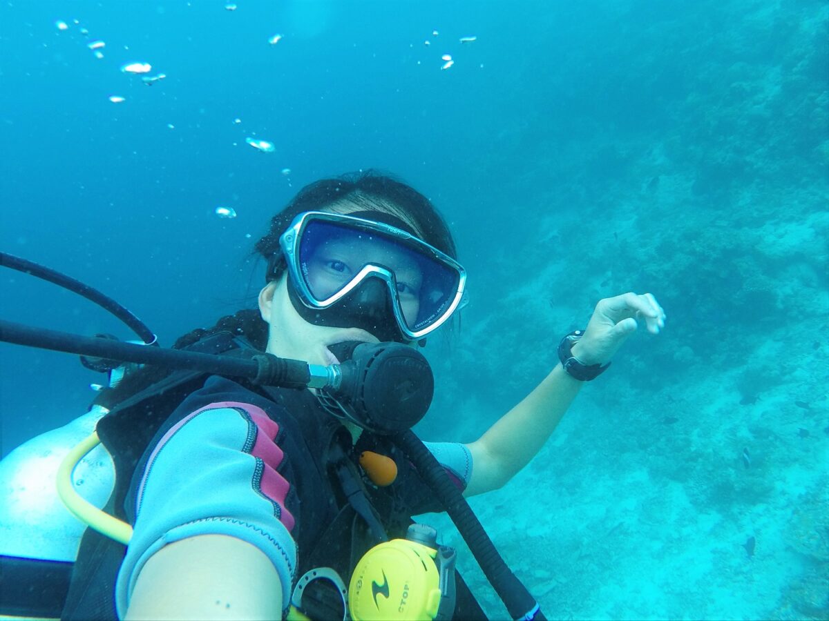 What is it like scuba diving in the Maldives? - Footprints & Memories